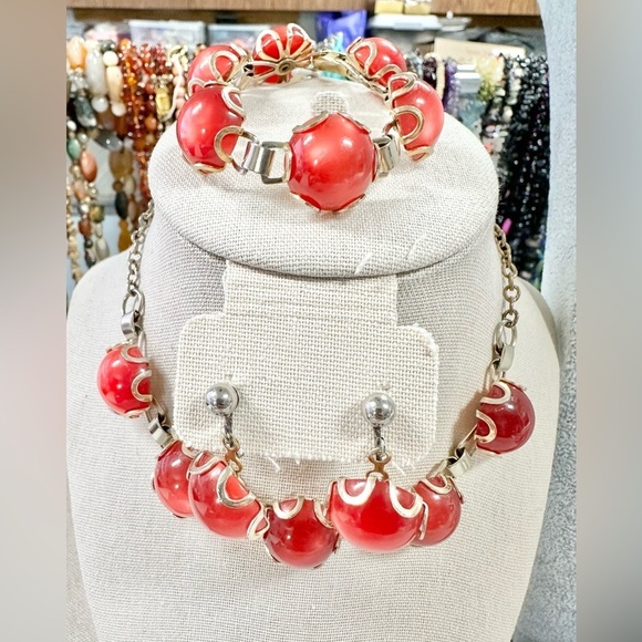 Jewelry | Vintage Red Moon Glow Necklace Bracelet And Screw Back ...